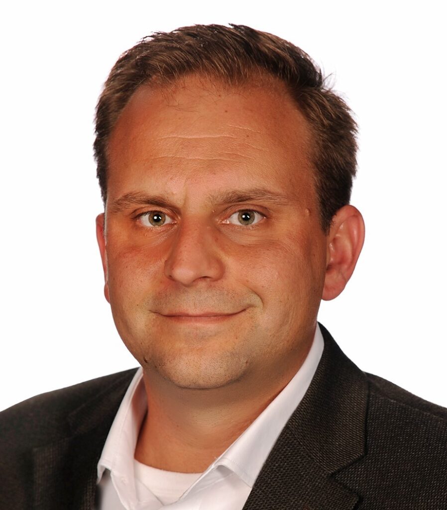 Robert Woloszynek, Goodyear Tire & Rubber Company: A day in the life ...